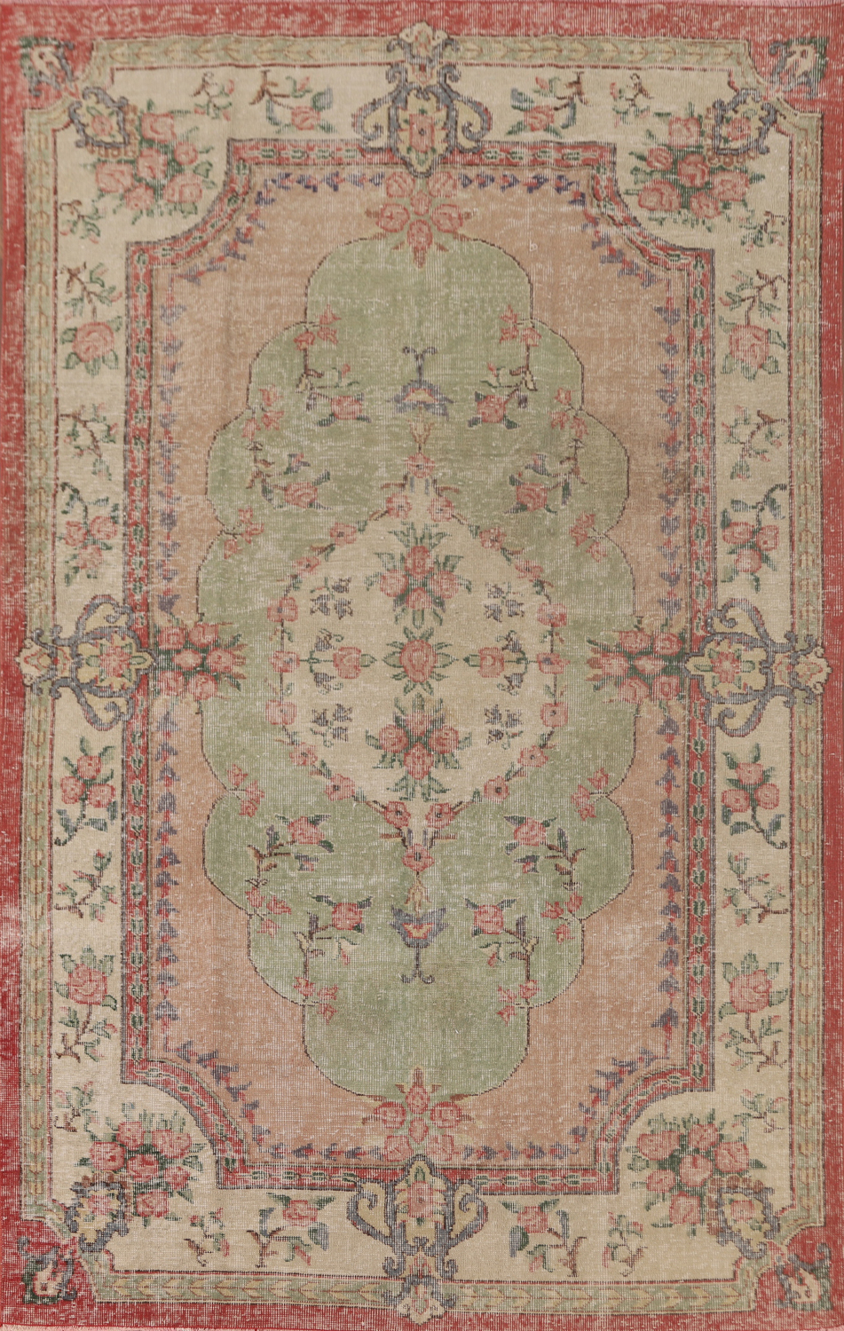 Victorian Style Green Sparta Distressed Area Rug 6x9