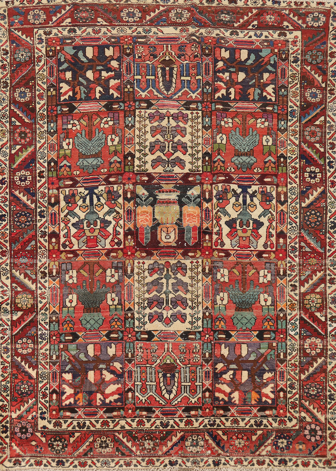 Geometric Wool Bakhtiari Persian Rug 5x7